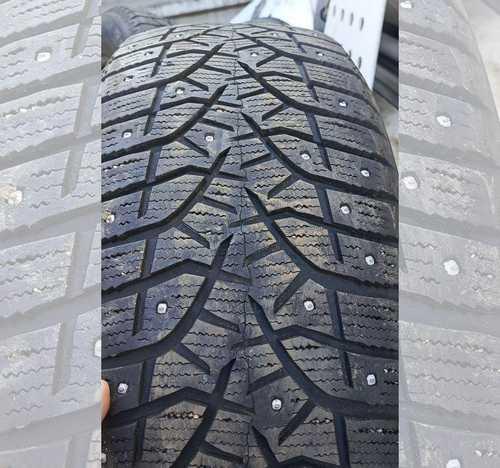 Bridgestone Blizzak Spike-02 SUV 285/60 R18