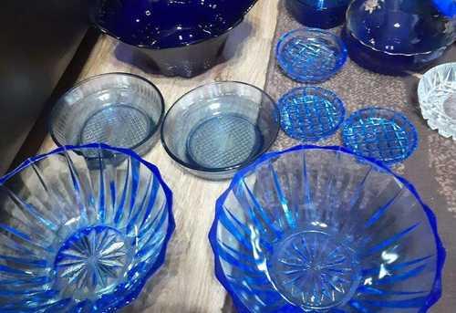 Красивая синяя посуда