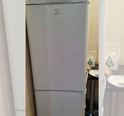 Холодильник indesit no frost бу