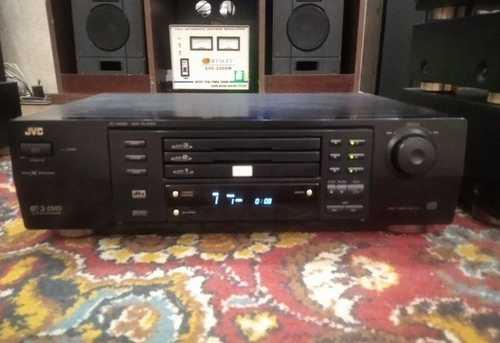 CD DVD плеер JVC XV-M 555