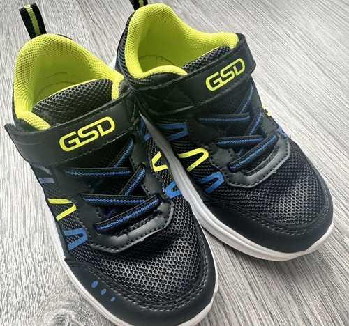 Кроссовки GSD