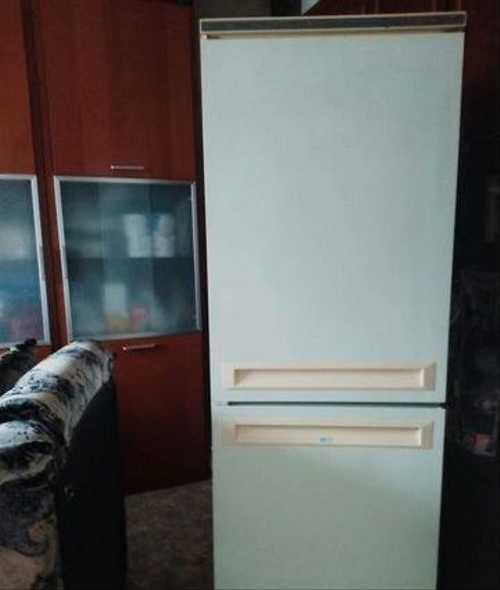 Холодильник Stinol RF 275