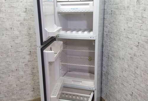 Холодильник бу 3х камерный stinol