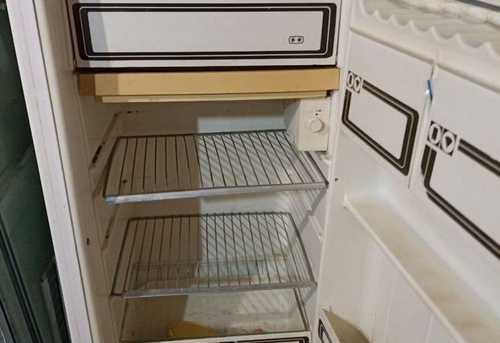 Холодильник Бирюса рабочий