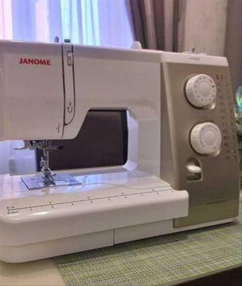 Новая швейная машина Janome SE533