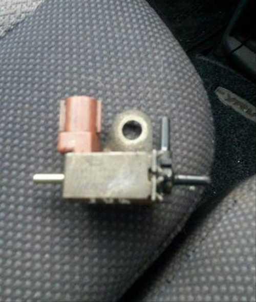 Клапан вакуумный Toyota Cami, Daihatsu Terios, YRV