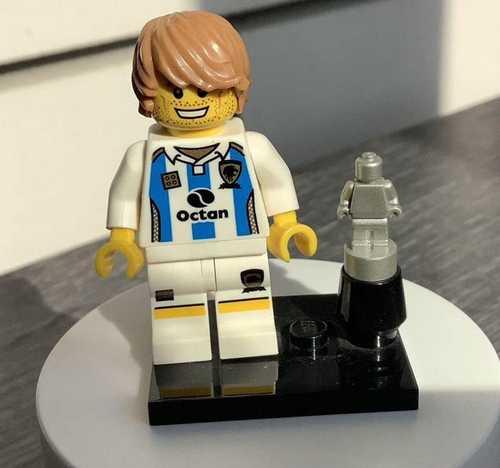 Минифигурка Lego футболист (soccer player) 8804-11