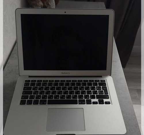MacBook Air 13 (2017), 128 ГБ, Core i5, 1.8 ГГц, RAM 8 ГБ, Intel HD Graphics 6000