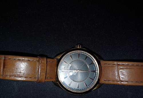 Продам наручные женские часы Romanson