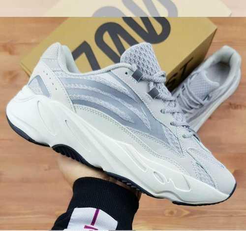 Кроссовки Adidas Yeezy Boost 700 v3