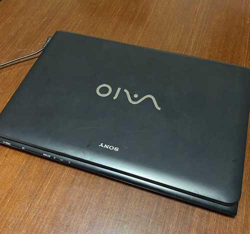 Ноутбук sony Vaio SVE151J11V