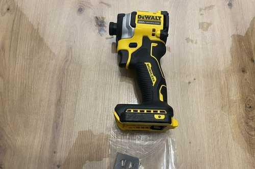 Аккумуляторный ударный шуруповерт dewalt DCF850