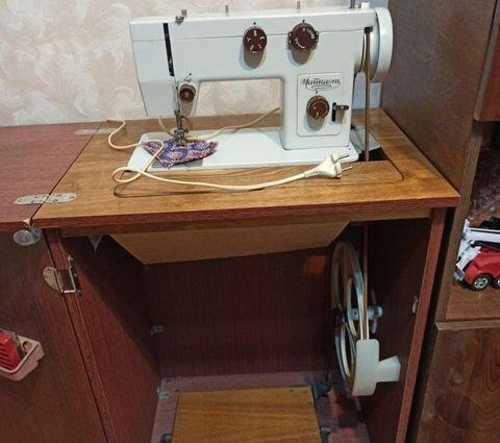 Швейная машинка Подольск 143