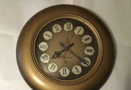 Часы СССР Янтарь настенные