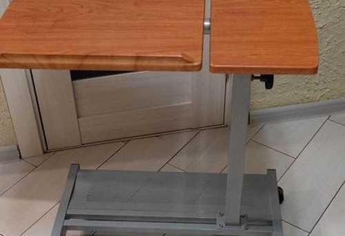 Столик для ноутбука на колесиках