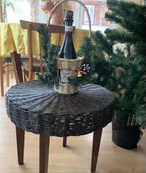 Чайный столик из лозы