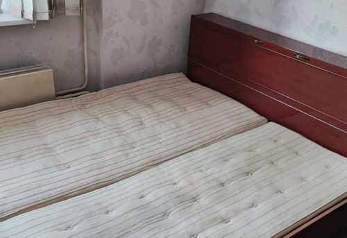 Кровать двуспальная с матрасом и ящиками бу