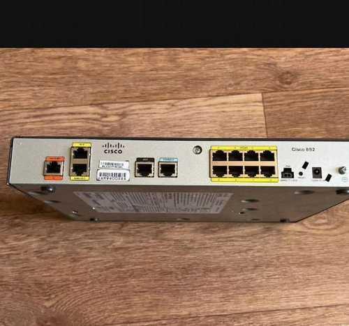 Маршрутизатор cisco 892, и все что на фото