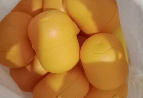 Пластмассовые яйца из под Киндера