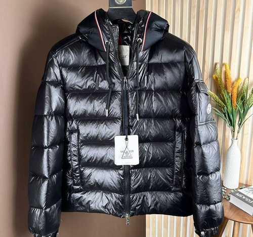 Пуховик Moncler