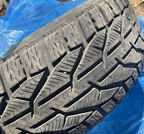 Tigar Winter 215/60 R17