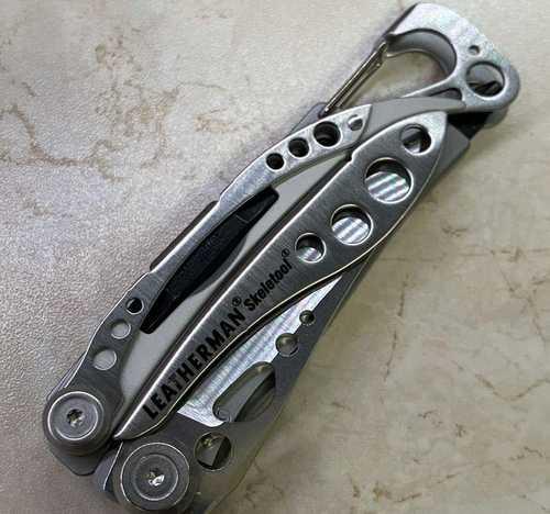 Мультитул Leatherman Skeletool