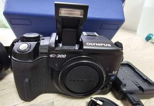 Фотоаппарат olympus E-300
