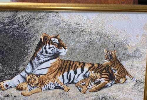 Картина улица Гобеленов тигры