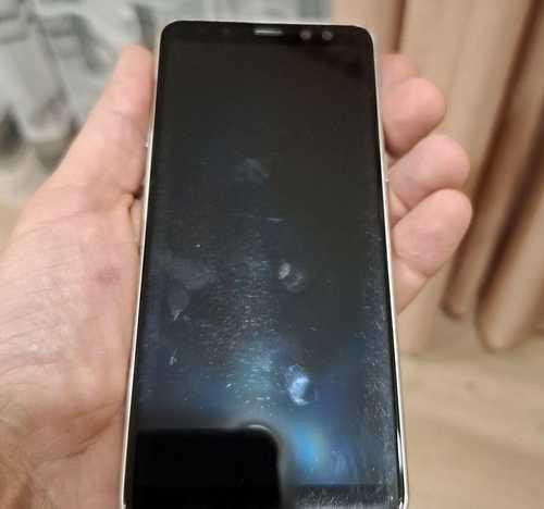 Samsung Galaxy A8 (2018), 4/32 ГБ