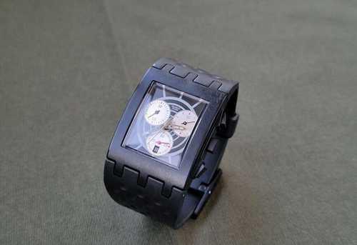 Swatch James Bond 007 Dr. No 1962 sueb400