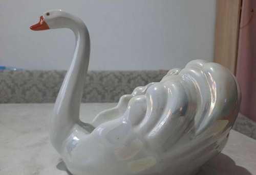 Фарфоровая статуэтка ваза Лебедь.ссср