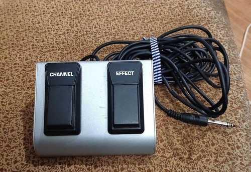 Футсвич Behringer FS112