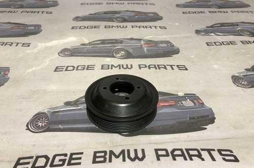 Шкив насоса водяной помпы M52 M54 BMW E46 E53 E39