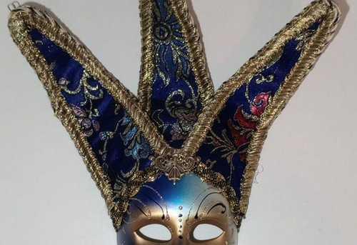Декоративная венецианская маска