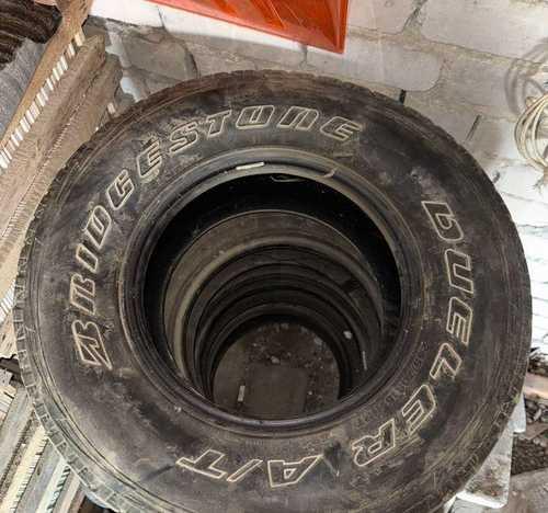 Bridgestone Dueler A/T 265/70 R15