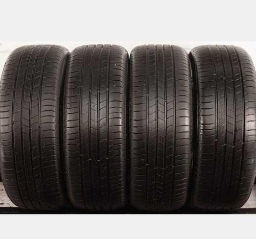 Kumho Ecsta HS51 215/55 R17 94V