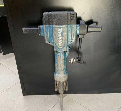 Электрический отбойный молоток Makita HM1810, 2 кВ