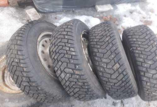 Goodyear Ultra Grip 4+ 195/65 R15