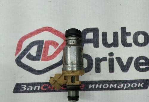 Форсунка топливная Toyota Corolla AE100 5A-FE