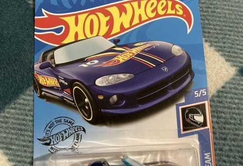 Hot wheels dodge viper rt/10 TH 2018