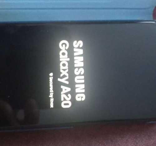 Samsung Galaxy A20, 3/32 ГБ