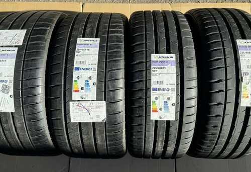 Michelin Pilot Sport 4 S 255/35 R19 и 225/40 R19 96Y