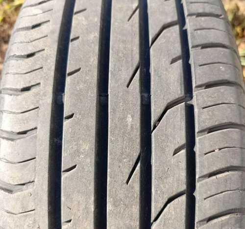 Continental ContiPremiumContact 2 215/55 R17