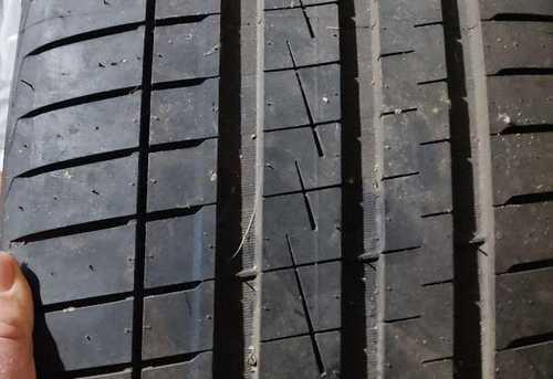 Vredestein Ultrac Vorti 275/45 R21 111Z