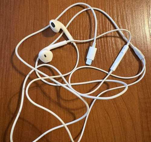 Наушники earpods