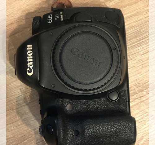 Canon eos 5D mark iv body