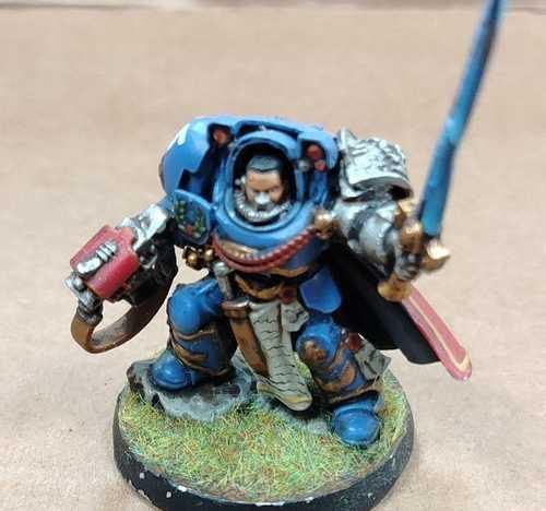 Warhammer 40000 Space Marines Captain in Terminato