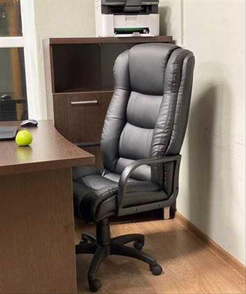 Офисное кресло. Удобное