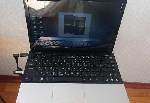 Ноутбук asus Eee PC 1215N