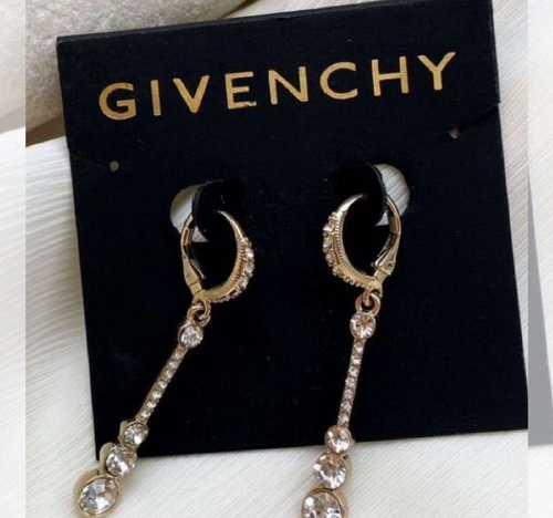 Новые серьги Givenchy бежевые оригинал